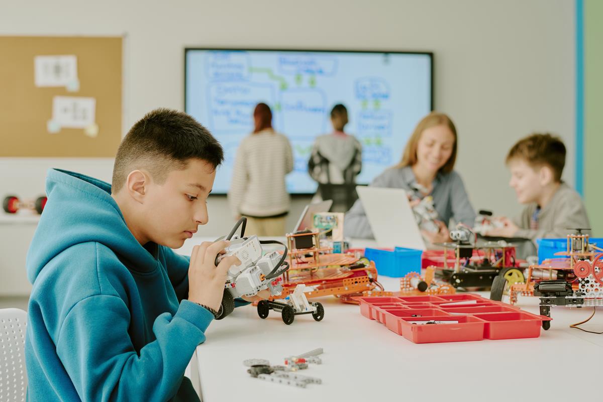 Summer STEM Camps for Kids | Robotics & Coding | Spark Lab